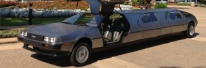 Une DeLorean limousine